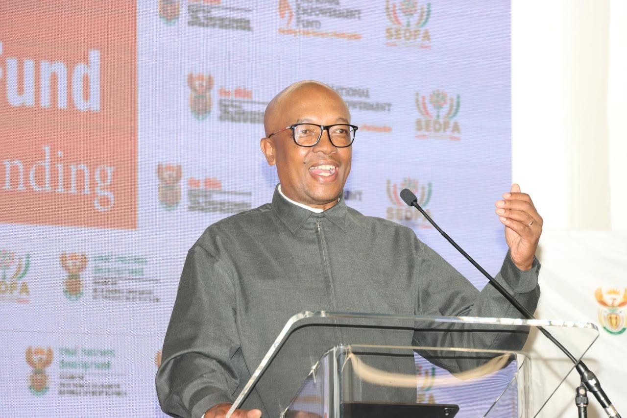 Ministers Ndabeni and Tau Unveil R500 Million Spaza Shop Support Fund ...